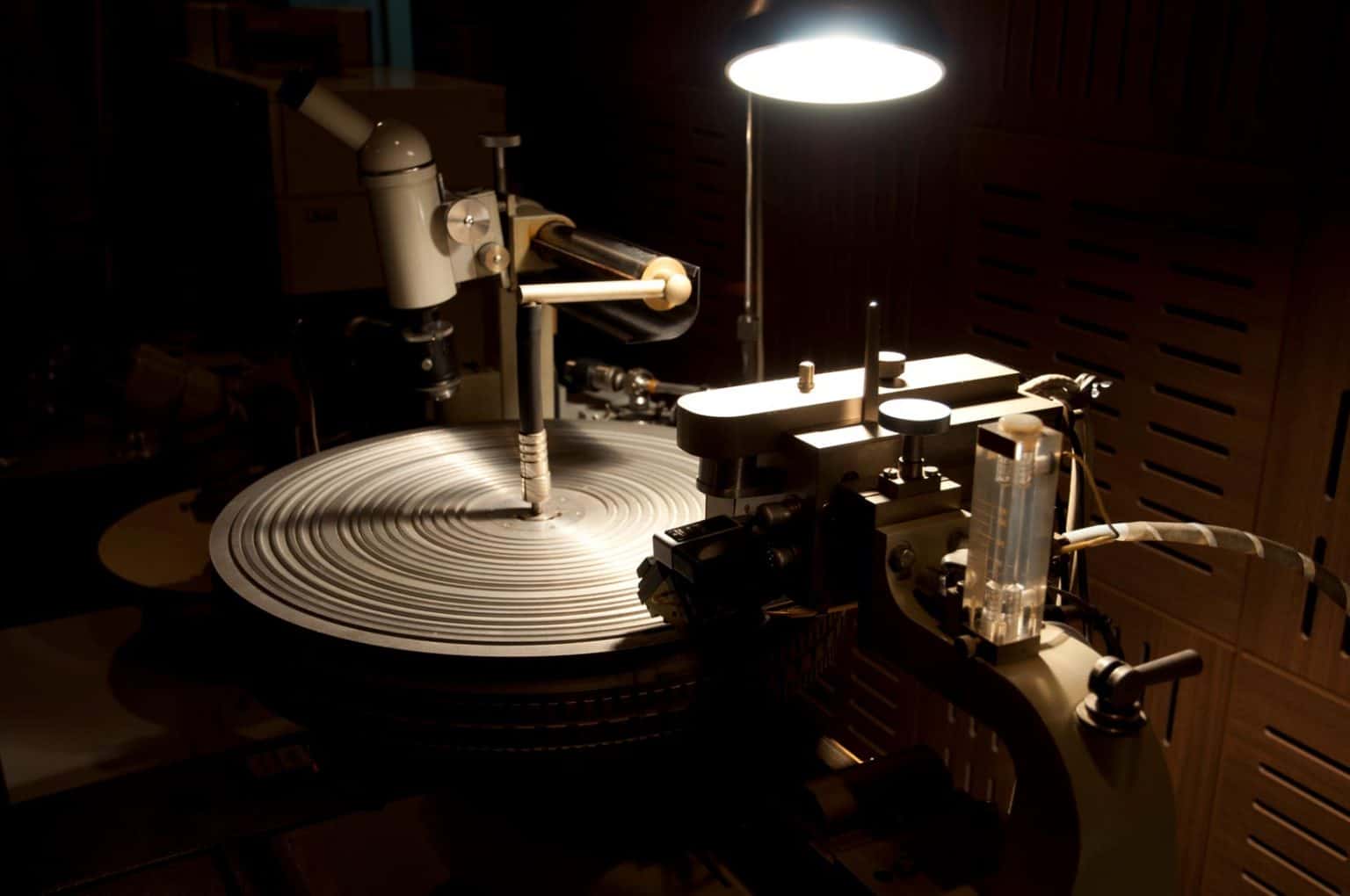 Sound of Vinyl: How Do Vinyl Records Work? How Vinyl Makes A Sound ...